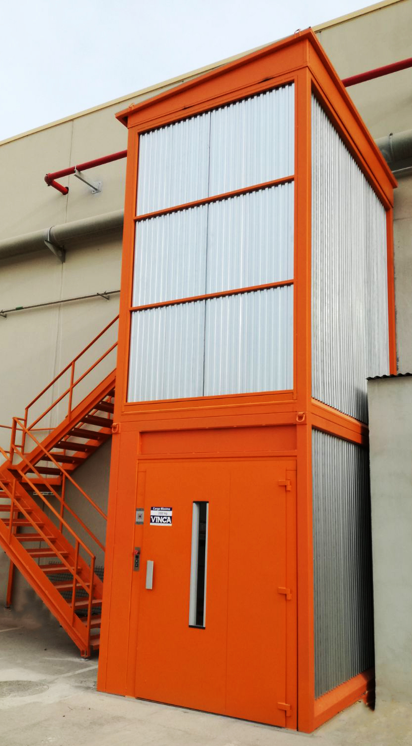 MONTE CHARGE - EIE FRANCE