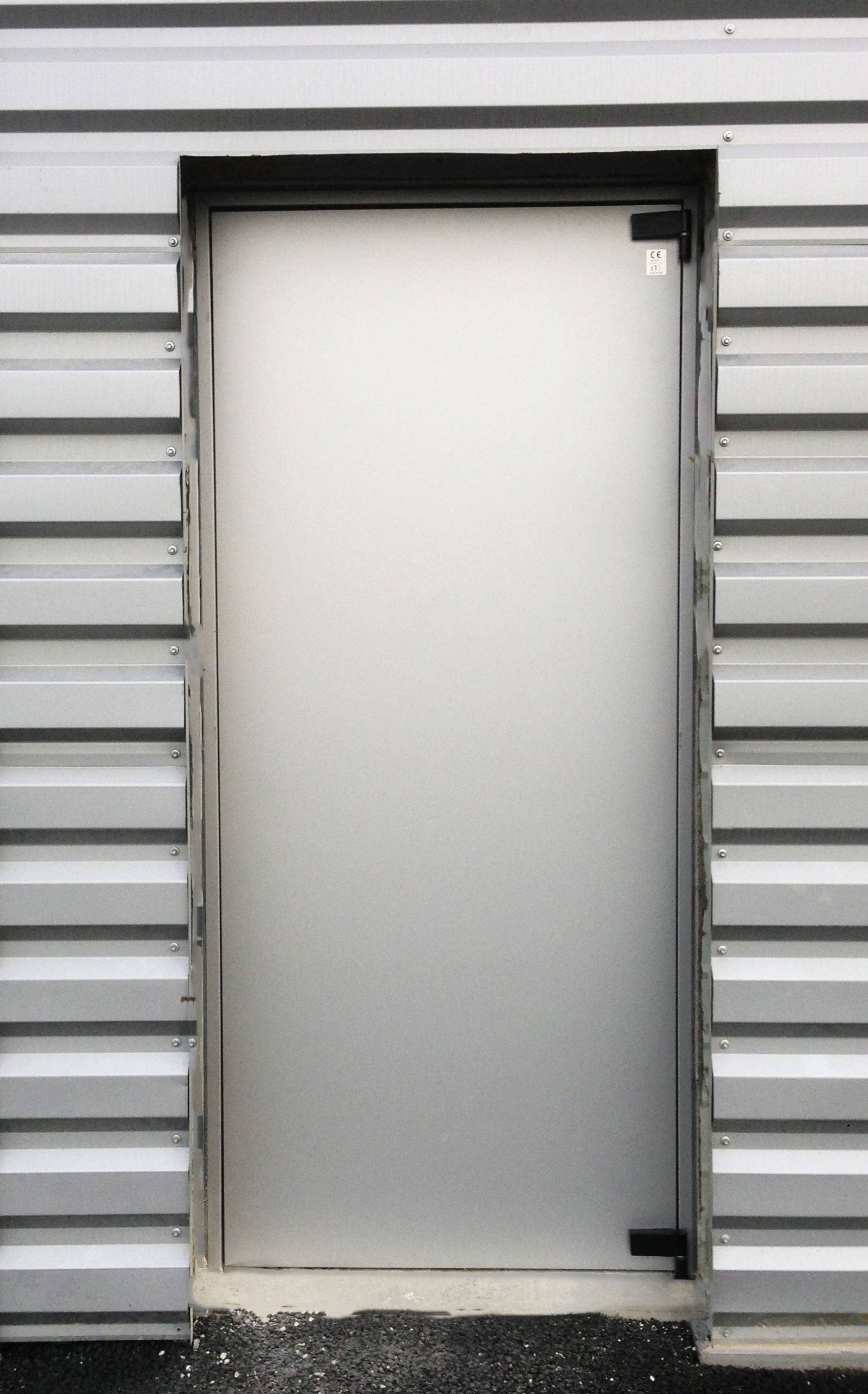 PORTE DE SERVICE - EIE FRANCE